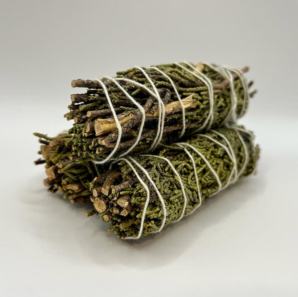 Juniper Smudge Bundle – Apothe-Queen